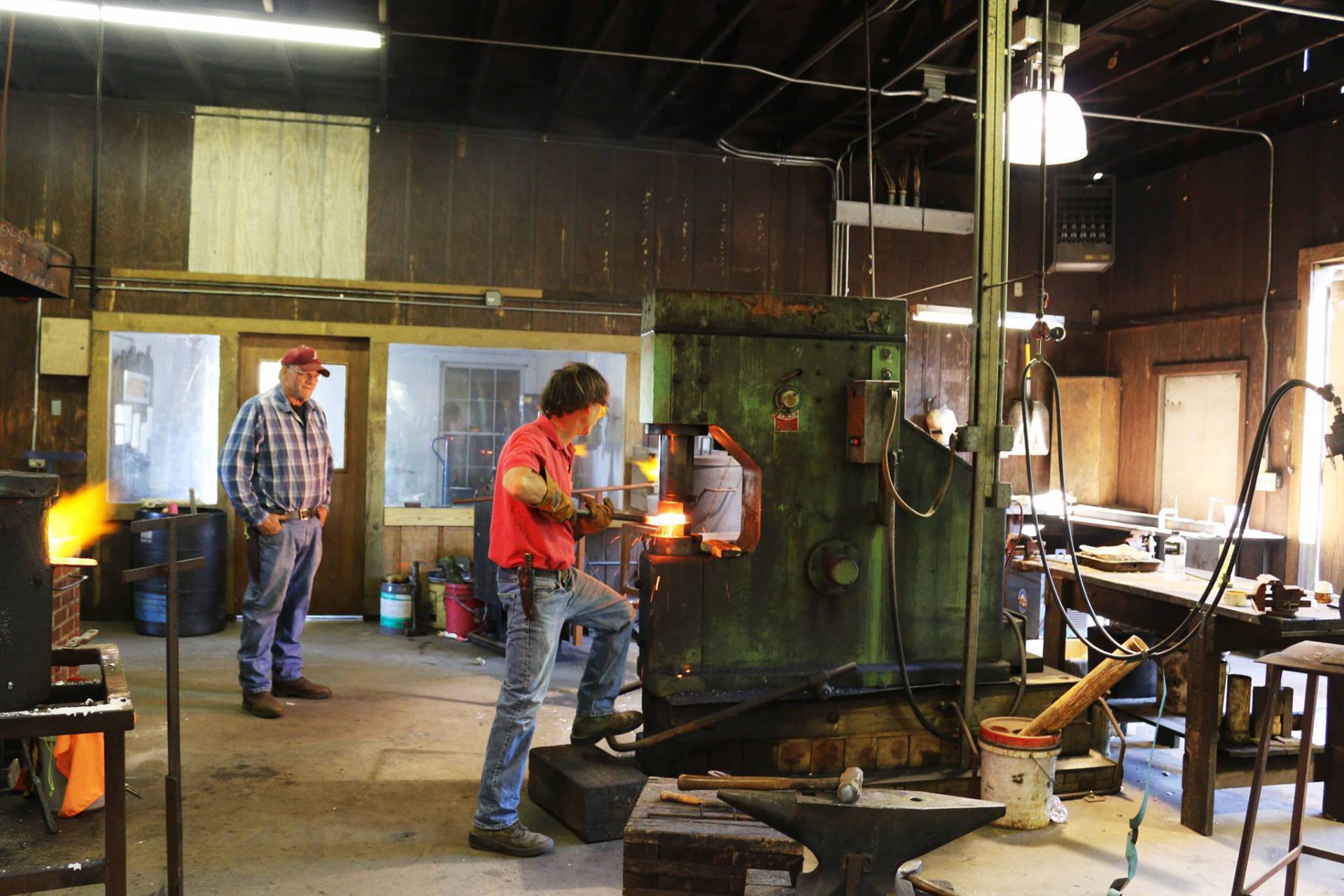Handles & Guards - Learn Bladesmithing